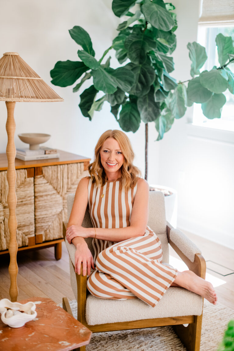 Using Your Brand Colors in Your Photoshoot - Drewe & Kate